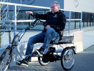How do you turn a tricycle on a slope? - Video | Van Raam