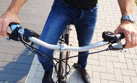 How do I step on a two-wheel tandem? | Van Raam