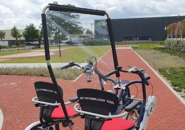 Fun2Go duo bike with protection screen in times of corona | Van Raam
